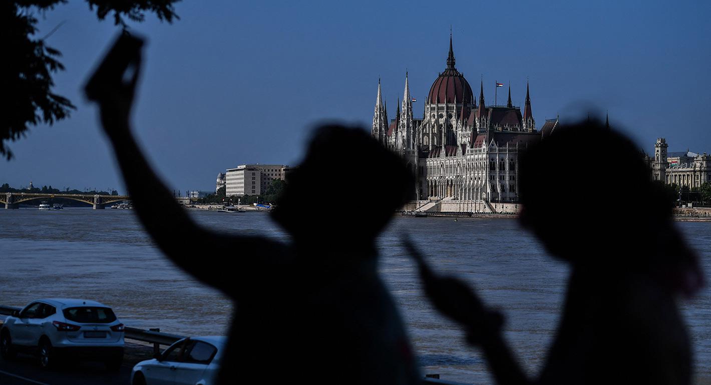 The Rise of Digital Repression: How Technology is Reshaping Power ...